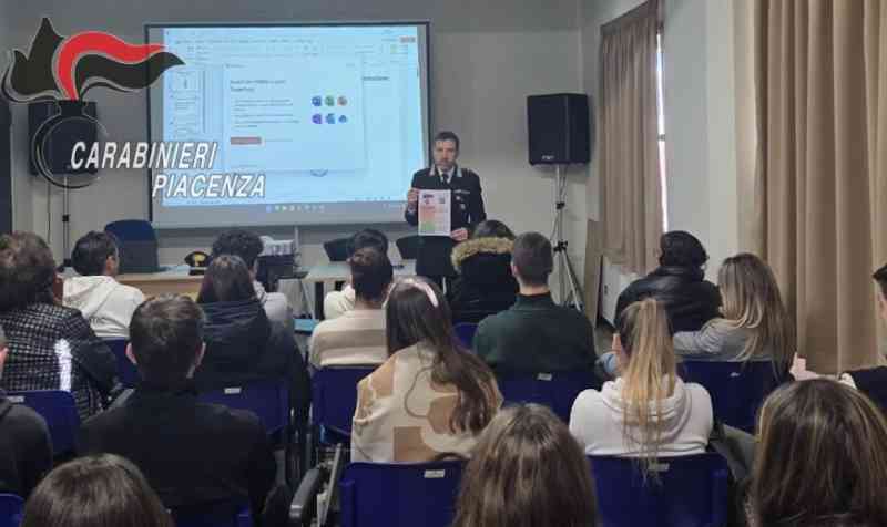 Legalità, i carabinieri incontrano gli studenti: arriva il bullizzometro