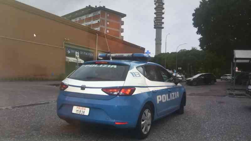 Tenta di rubare una bicicletta, sorpreso da due agenti fuori servizio